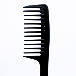 DOCTOR EDGES WIDE TOOTH DETANGLE AND STYLE COMB | The Doctor Edges
